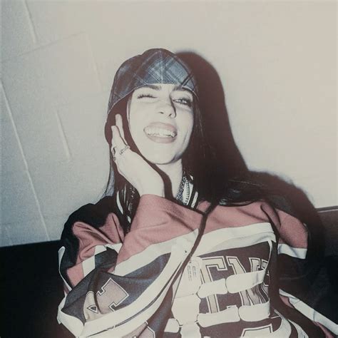 Billie Eilish Pfp Hit Me Hard And Soft Artofit