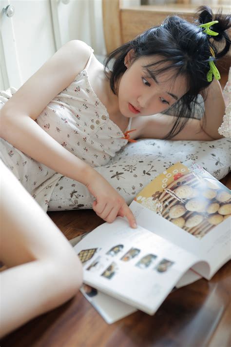 예술 그림 언어 20231008 바닐라 맛 아이스크림 구수기 V2ph