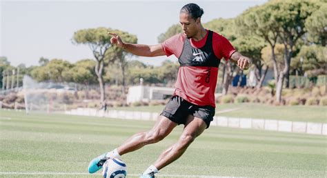 Video Van Dijk Shows Off Powerful Shot In Instagram Clip