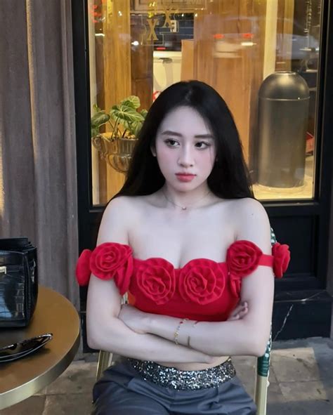 89 Ảnh Tiktoker Phan Thị Cẩm Hồng Sexy Xinh đẹp Gợi Cảm