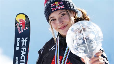 Gu Ailing Létoile Montante Du Ski