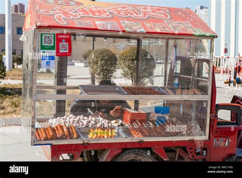 File Qr Codes Via Mobile Payment Service Alipay Of Alibaba Group And Wechat Pay Of Tencent