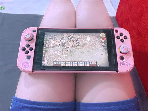 Chiêm ngưỡng góc chơi game cực mượt của các nữ game thủ Việt Zeldashop Game