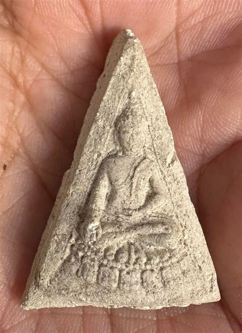 นางพญาพระขาว วัดสุทัศน์ ศึกษาก่อนสะสม มงคลวัตถุ Facebook