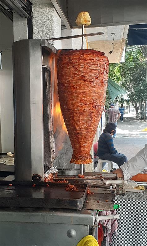 Trompo De Pastorde Aquí Nacen Los Tacos De Pastor The Pastor´s