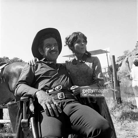 Richard Boone Natalie Norwick Star In Have Gun Will Travel A Cbs