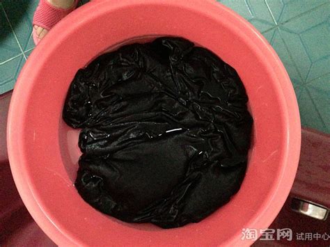 纯棉衣服可以浸泡吗 纯棉衣服泡盐水 纯棉t恤用盐水泡多久 大山谷图库