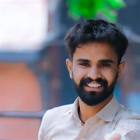 Agar Aapko Koi Accha Lagta Hai Toh Accha Woh Nhi Accha Aap Ho Kyonki