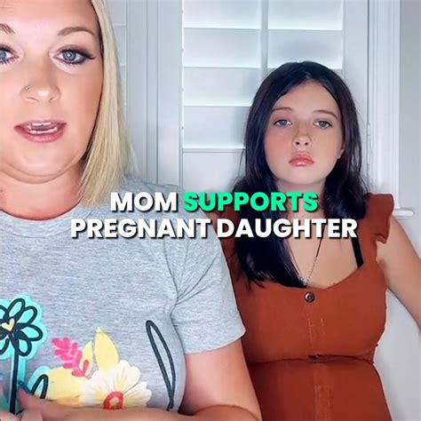 Mom Supports Pregnant Daughter She Was There Every Step Of The Way🍼