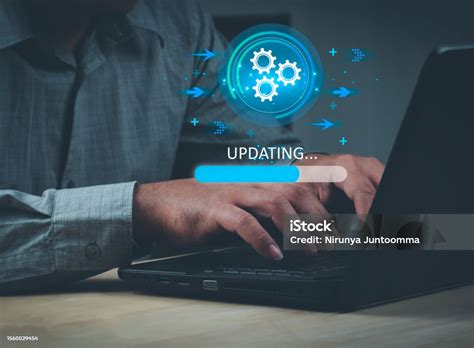 운영 체제 업그레이드 개념 설치 앱 및 소프트웨어 업데이트 프로세스 사용자 장비 현대화 최신 기능 업데이트 개발자 출시 새 버전 보안 향상 사용자가 다운로드 중입니다 It