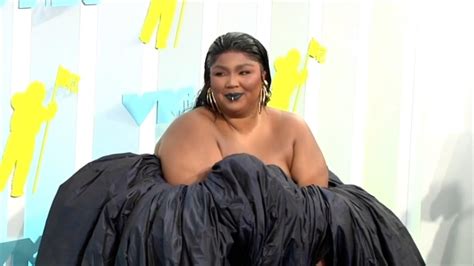 Lizzo Wears My Body My Choice Shirt After Being Fat Shamed By Kanye