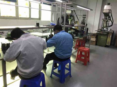 五金厂好还是电子厂好 五金厂冲压工好做吗 五金厂累还是电子厂累 大山谷图库