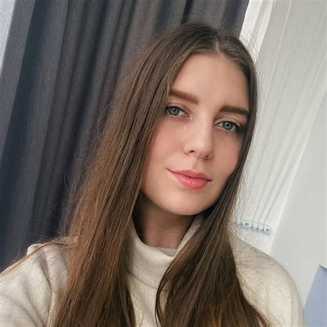 𝒥𝓊𝓁𝒾𝒶 𝒢𝑜𝓃𝒸𝒽𝒶𝓇 Julia Gonchar • Threads Say More