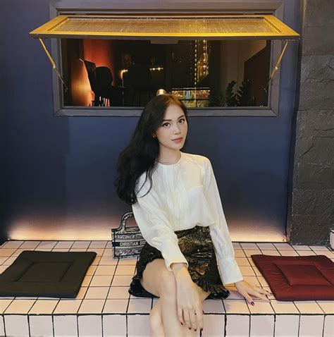 Nhan Sắc Linh Rin Và Chuyện Tình 3 Năm Với Phillip Nguyễn