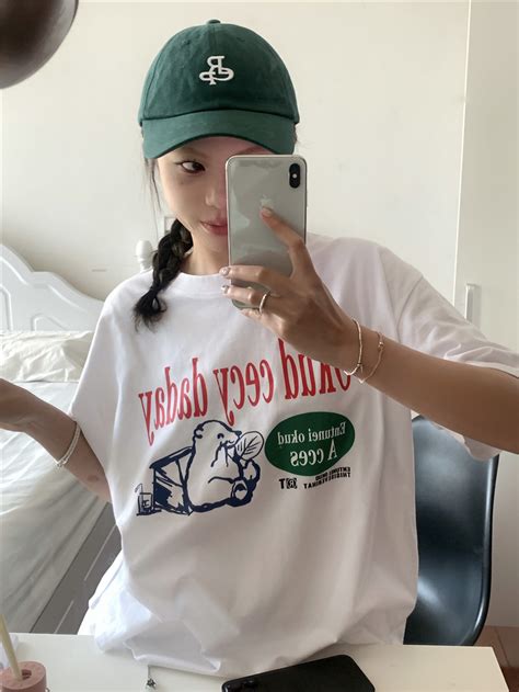 하프닌 캐럿 레터링 배색 라운드넥 데일리 기본템 심플 화이트 면티 오버핏 루즈핏 반팔 티셔츠