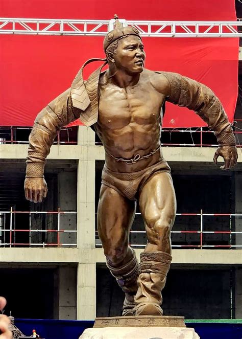 Домогт аварга Ж Мөнхбатын хөшөөг нээж Хакүхо М Даваажаргал үг хэллээ