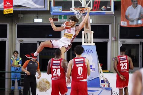 Pesaro Prevale Su Pistoia Ed è 3° Al Trofeo Lovari Buscaglia Bilancio Senza Dubbio Positivo