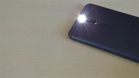 Как включить фонарик на Android телефоне Как выключить фонарик на телефоне андроид Смотреть