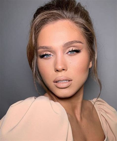 Pin By Արաքս Դավթյան On Make Up Bridesmaid Makeup Skin Makeup Day