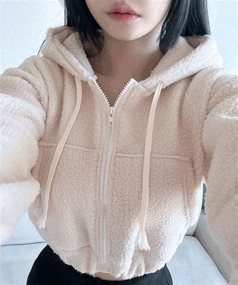 크롭아방핏보장 포근 양털 후리스 뽀글이 크롭 후드 집업2color 에이블리