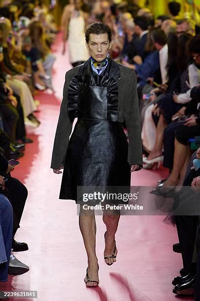 23516 Milla Jovovich Photos And High Res Pictures Getty Images