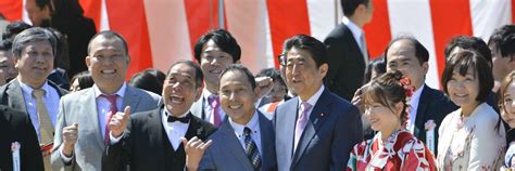 あのアイドルに吉本芸人も安倍首相「桜を見る会」中止 法的な問題点は？ 文春オンライン