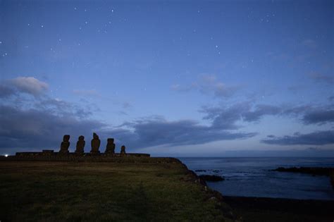 부활절 섬 모아이타이 고고학 단지 라파 누이 국립 공원 칠레 Unesco 조직된 단체에 대한 스톡 사진 및 기타 이미지 Unesco 조직된 단체 경관 고고학 Istock