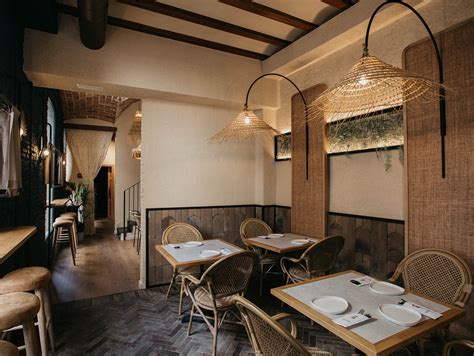 Proyecto de restaurante de decoración rústico