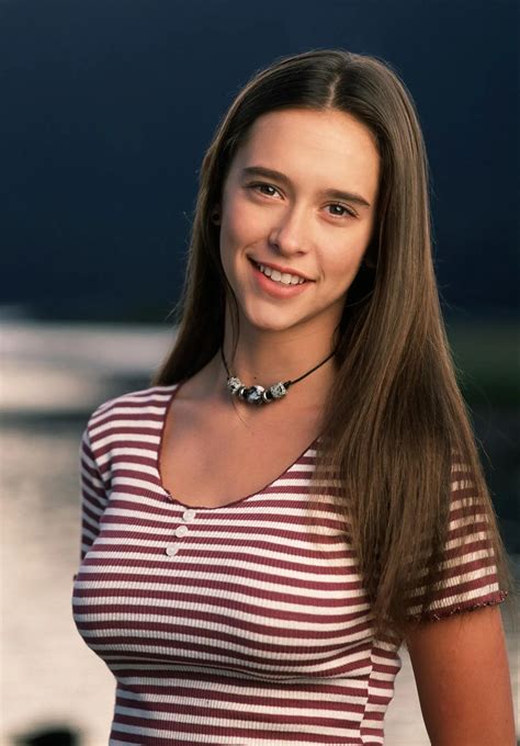 Jennifer Love Hewitt Scrolller