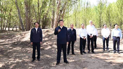 Си Цзиньпин отметил важность борьбы с пустынями во время инспекции во Внутренней Монголии Cgtn