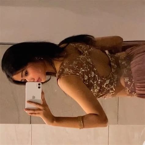 𝐒𝐢𝐦𝐫𝐢𝐤𝐚 𝐫💌 Miss Simrika On Threads