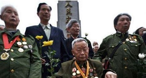 一位老兵隱姓埋名40年，子女借錢為他治病，身份曝光驚動軍方 每日頭條