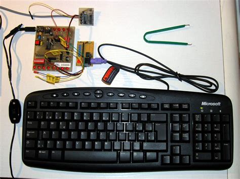 simple at keyboard interface v1 04 for microchip pic16f84 microcontroller