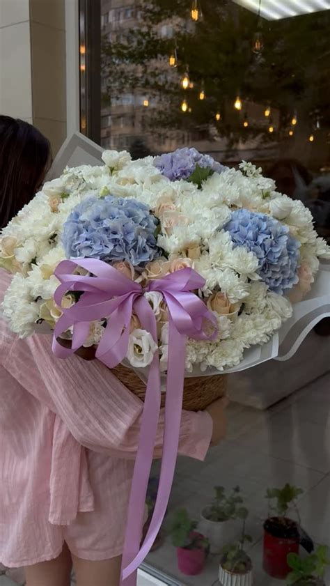 Floravipluxe КВІТИ ОДЕСА ДОСТАВКА Яскраві троянди «mix Roses🤍 50см 19грн шт Ціна