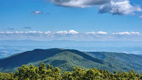 Top 10 Scenic Train Rides In West Virginia That Will Take Your Breath Away