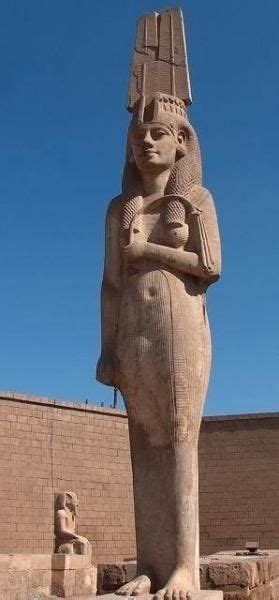 تمثال الأميرة ميريت آمون مدينة أخميم سوهاج Egyptian History