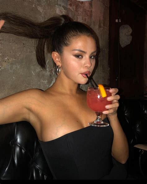 Selena Gomez Sips A Drink Amid Hailey Bieber Drama And More Star Snaps