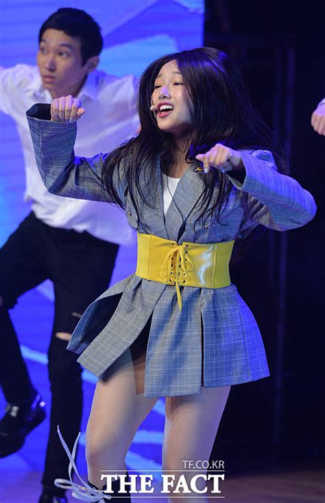 [tf포토] 크리샤츄 용준형이 함께한 너 였으며 해 포토 기사 더팩트