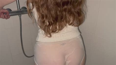 Wetting Panties And Shower Soaking Clothes Wetting And Fun Play