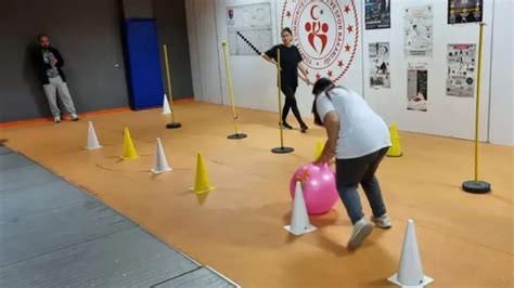 Boluda özel çocuklar Mutlu çarşamba Etkinliğinde Eskrimle Buluştu Bolu Olay