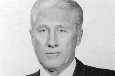 On This Day May 31 Mark Felt Reveals Id As Watergate Figure Deep