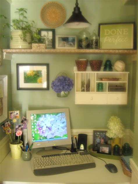 Rindy Mae Computer Cubby Makeover