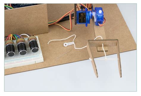 Brazo Robótico Arduino Inputmakers