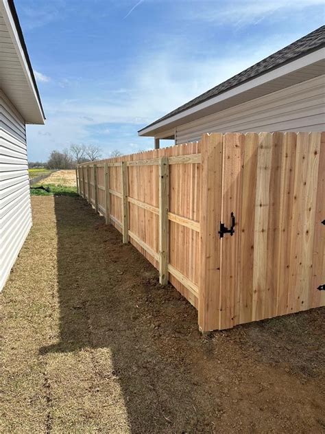 Wood Fences Installation Services Ronnies Custom Gates And Fences