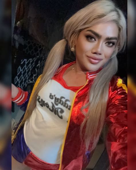 Kinky Ass Rimming W Strong Poppers Filipino Transsexual Escort In Dubai