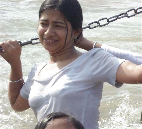 Indian Girls Bathing At River Ganga Porn Pictures Xxx Photos Sex Images Pictoa