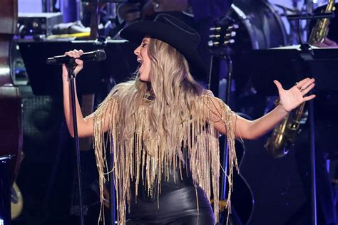 Lainey Wilson Shines During 2025 Grammys Quincy Jones Tribute
