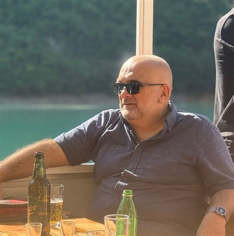 Инфо Славија Српске избјеглице почетком 1992 године авионом напуштају Сарајево и одлазе за