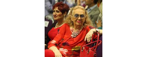 Жени Живкова събра елита на ревю