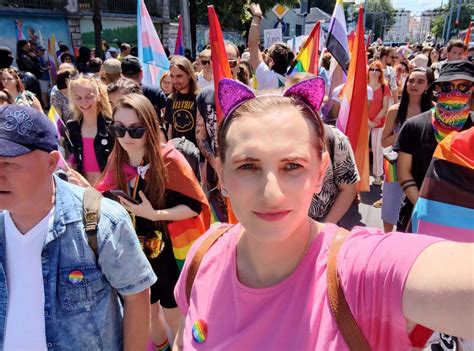 „m Am Simțit Umilită” O Tânără Trans Din Chișinău Merge în Instanță